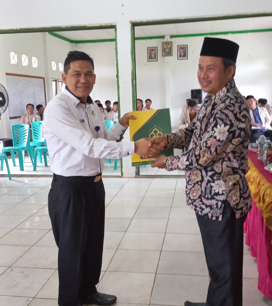 Rektor UNUHA Buka Pembekalan Magang Kependidikan – Universitas Nurul Huda